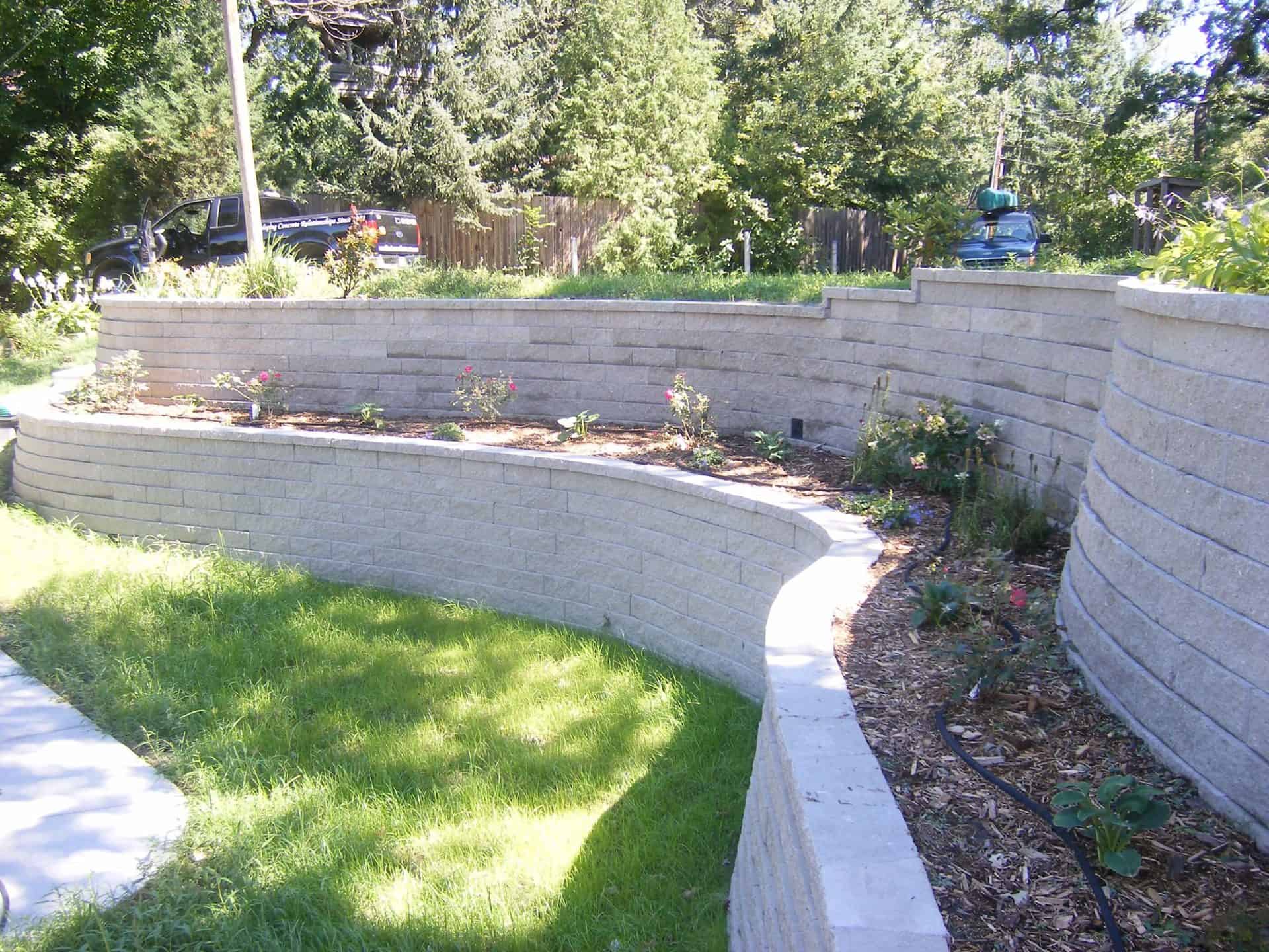 Commercial Retaining Walls: How Goodmanson Can Help